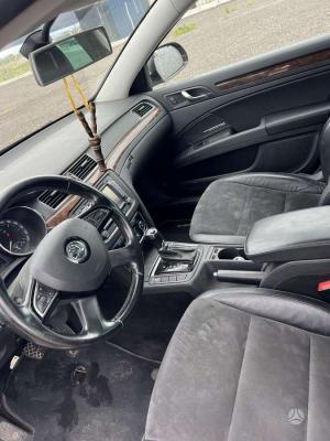 Brown Skoda SuperB 2014 in Marijampole, with an engine capacity of 3.60 L and mileage of 297 thousand km for 3301 €, photo 4 on AUTOMOTO.COM.LV