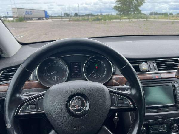 Brūns Skoda SuperB 2014 Marijampole, ar dzinēja tilpumu 3.60 L un nobraukumu 297 tūkst. km par 3301 €, foto 5 vietnē AUTOMOTO.COM.LV