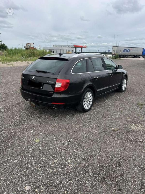 Brūns Skoda SuperB 2014 Marijampole, ar dzinēja tilpumu 3.60 L un nobraukumu 297 tūkst. km par 3301 €, foto 10 vietnē AUTOMOTO.COM.LV