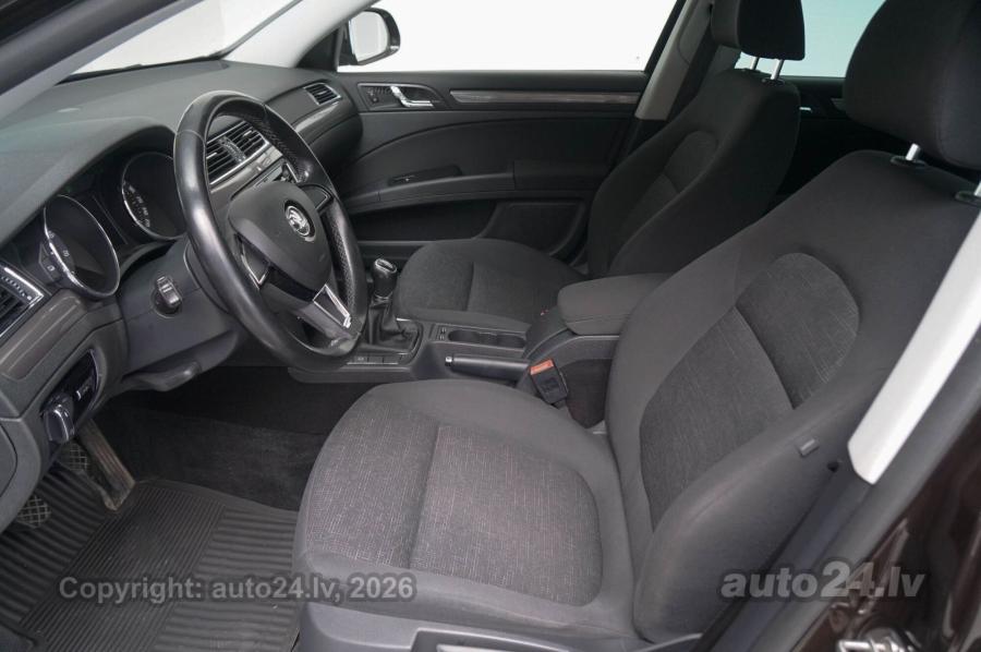 Brūns Skoda SuperB 2014 Tallina, ar dzinēja tilpumu 1.80 L un nobraukumu 124 tūkst. km par 6490 €, foto 8 vietnē AUTOMOTO.COM.LV