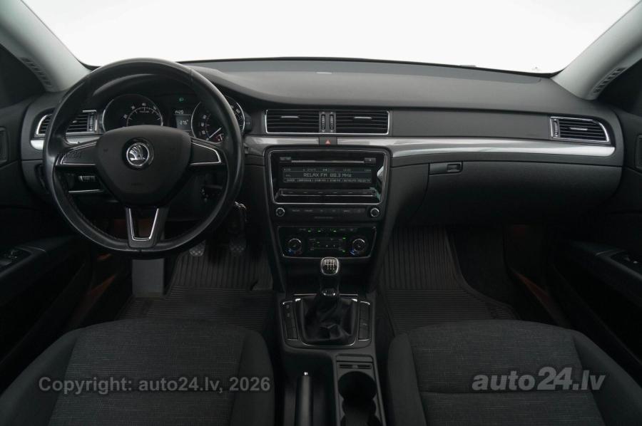 Brūns Skoda SuperB 2014 Tallina, ar dzinēja tilpumu 1.80 L un nobraukumu 124 tūkst. km par 6490 €, foto 9 vietnē AUTOMOTO.COM.LV