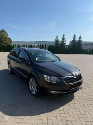 Brūns Skoda SuperB 2014 Marijampole, ar dzinēja tilpumu 3.60 L un nobraukumu 293 tūkst. km par 3600 €, foto  vietnē AUTOMOTO.COM.LV