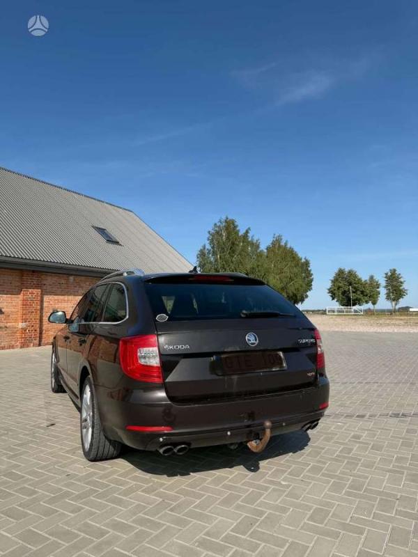 Brūns Skoda SuperB 2014 Marijampole, ar dzinēja tilpumu 3.60 L un nobraukumu 293 tūkst. km par 3600 €, foto 3 vietnē AUTOMOTO.COM.LV