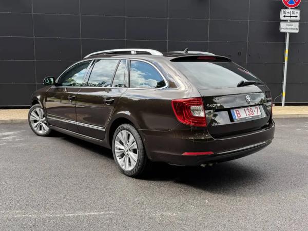 Brown Skoda SuperB 2015 in Jelgava, with an engine capacity of 1.60 L and mileage of 154 thousand km for 7500 €, photo 5 on AUTOMOTO.COM.LV