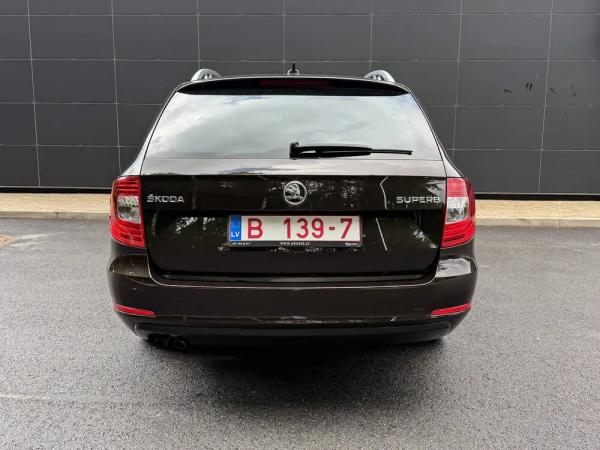 Brown Skoda SuperB 2015 in Jelgava, with an engine capacity of 1.60 L and mileage of 154 thousand km for 7500 €, photo 6 on AUTOMOTO.COM.LV