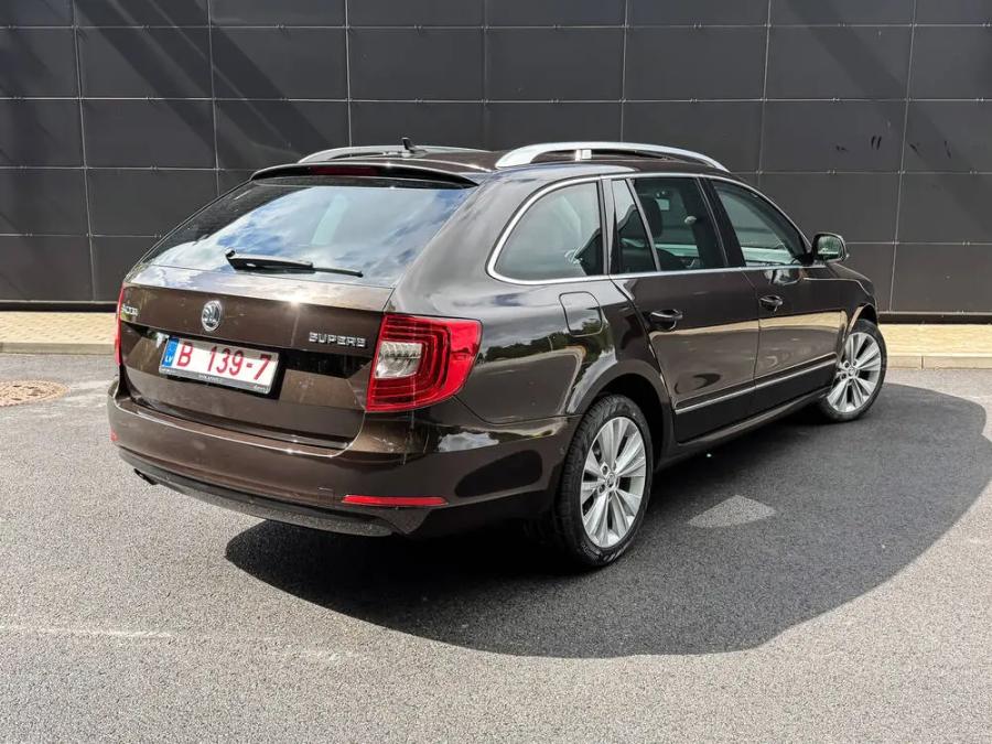 Brūns Skoda SuperB 2015 Jelgava, ar dzinēja tilpumu 1.60 L un nobraukumu 154 tūkst. km par 7500 €, foto 8 vietnē AUTOMOTO.COM.LV