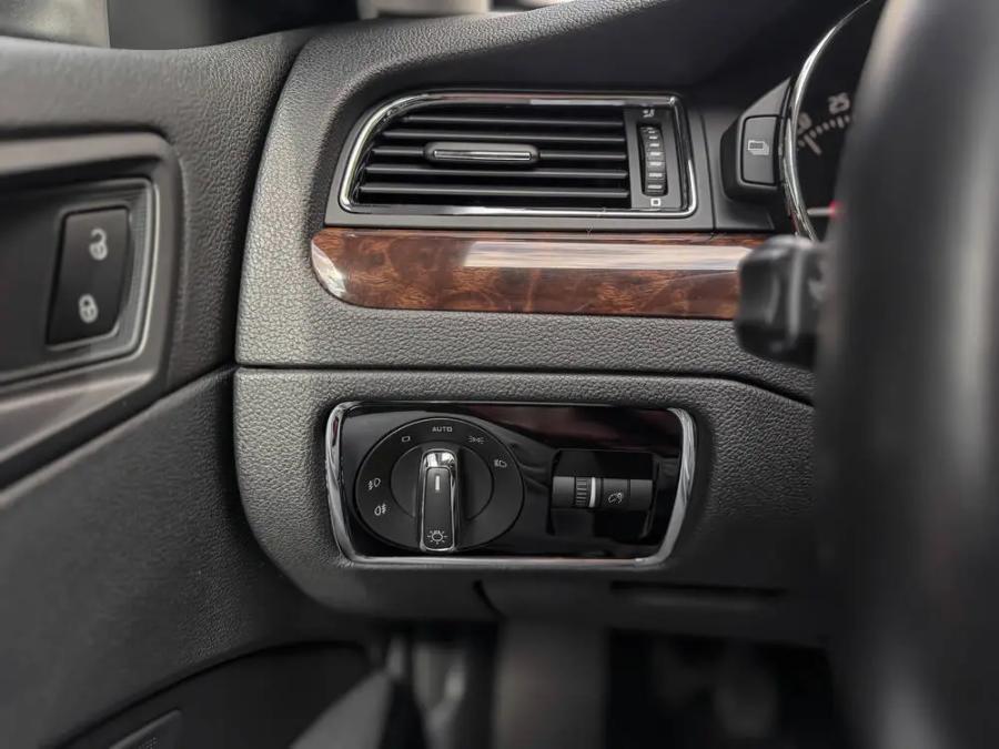 Brūns Skoda SuperB 2015 Jelgava, ar dzinēja tilpumu 1.60 L un nobraukumu 154 tūkst. km par 7500 €, foto 19 vietnē AUTOMOTO.COM.LV