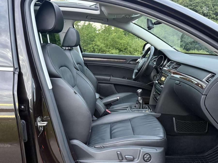 Brūns Skoda SuperB 2015 Raseiniai, ar dzinēja tilpumu 1.60 L un nobraukumu 244 tūkst. km par 6999 €, foto 19 vietnē AUTOMOTO.COM.LV