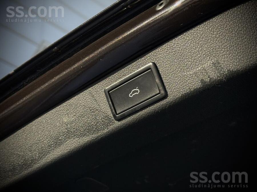 Brown Skoda SuperB 2016 in Tukums, with an engine capacity of 2.00 L and mileage of 250 thousand km for 13990 €, photo 21 on AUTOMOTO.COM.LV