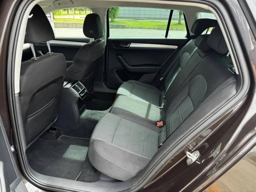 Brūns Skoda SuperB 2016 Rīga, ar dzinēja tilpumu 2.00 L un nobraukumu 208 tūkst. km par 9200 €, foto 11 vietnē AUTOMOTO.COM.LV