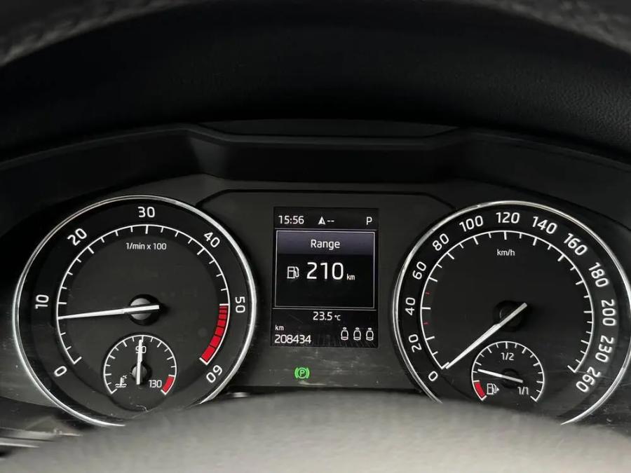 Brūns Skoda SuperB 2016 Rīga, ar dzinēja tilpumu 2.00 L un nobraukumu 208 tūkst. km par 9200 €, foto 16 vietnē AUTOMOTO.COM.LV