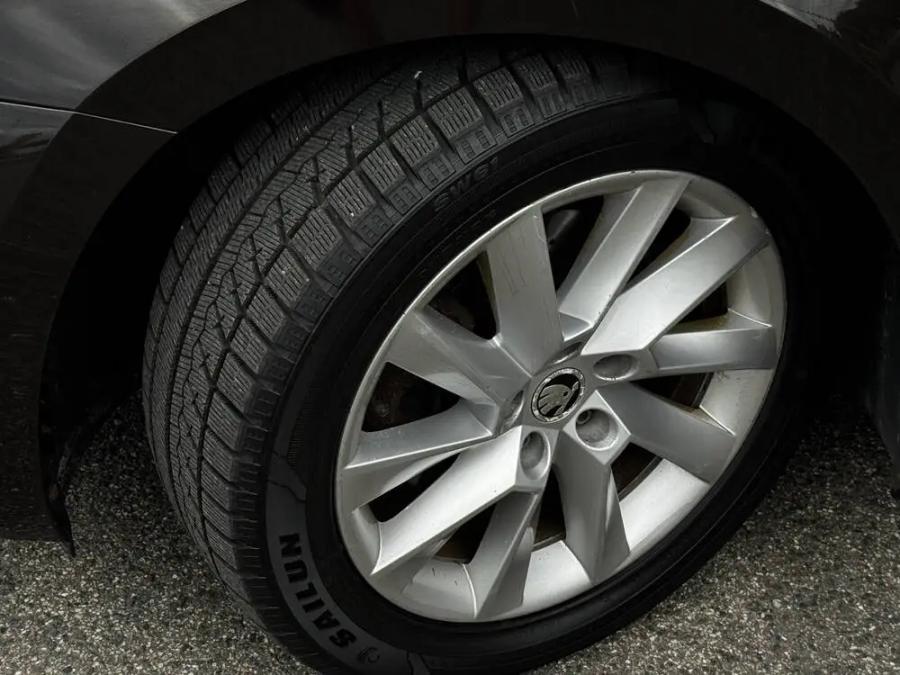 Brūns Skoda SuperB 2016 Rīga, ar dzinēja tilpumu 2.00 L un nobraukumu 208 tūkst. km par 9200 €, foto 29 vietnē AUTOMOTO.COM.LV