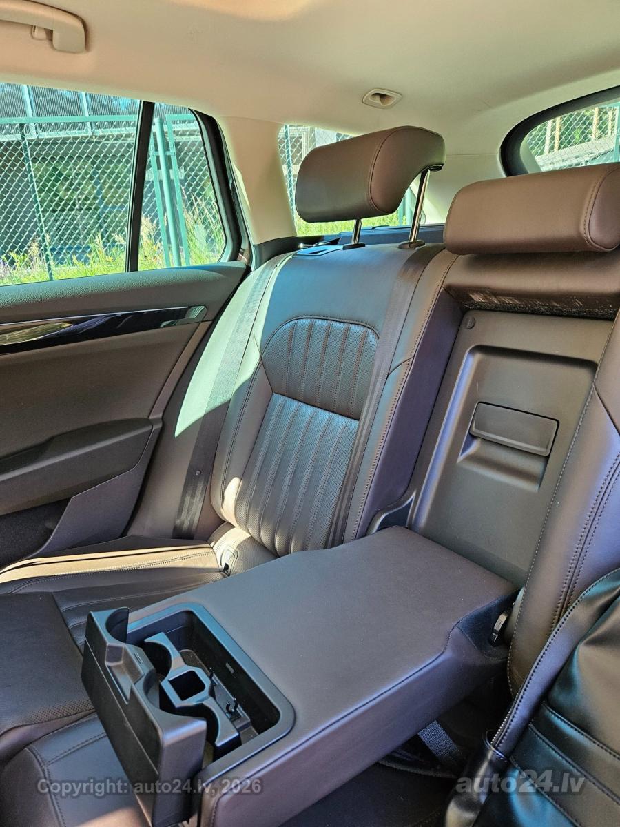 Brown Skoda SuperB 2016 in Tallinn, with an engine capacity of 2.00 L and mileage of 308 thousand km for 12900 €, photo 12 on AUTOMOTO.COM.LV