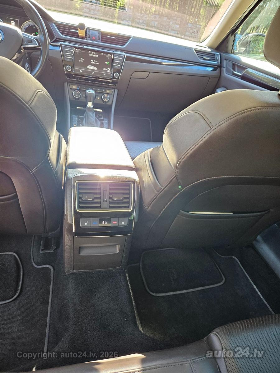 Brown Skoda SuperB 2016 in Tallinn, with an engine capacity of 2.00 L and mileage of 308 thousand km for 12900 €, photo 13 on AUTOMOTO.COM.LV