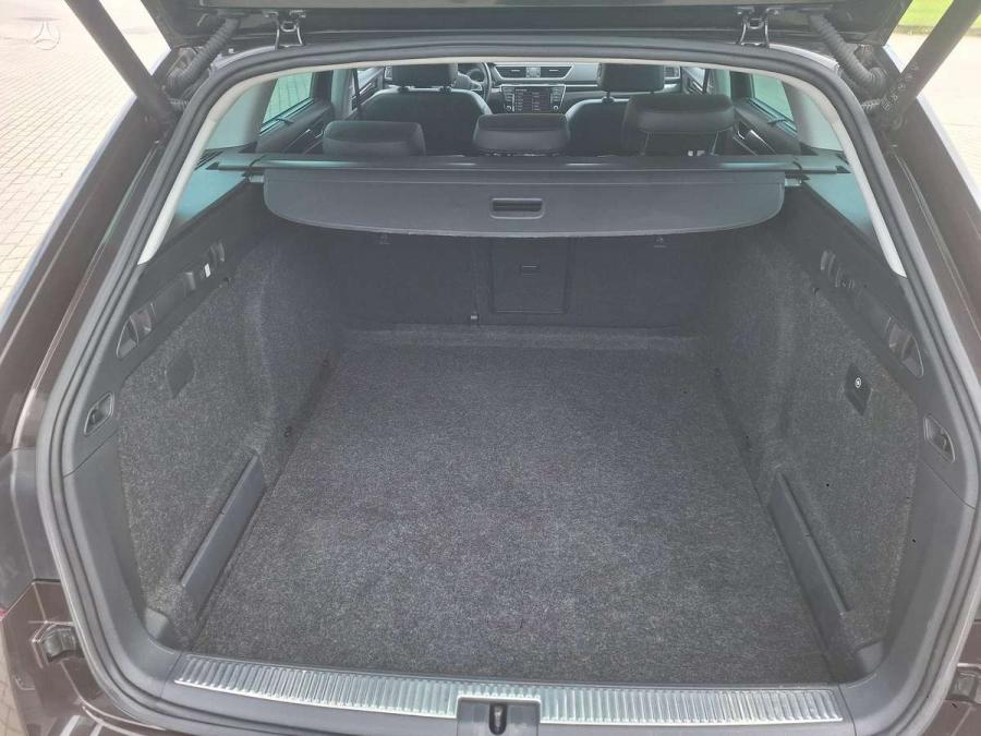 Brūns Skoda SuperB 2016 Tauragė, ar dzinēja tilpumu 1.97 L un nobraukumu 300 tūkst. km par 11000 €, foto 17 vietnē AUTOMOTO.COM.LV