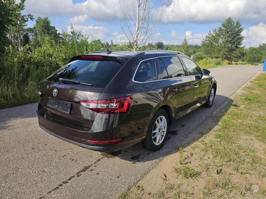 Brown Skoda SuperB 2016 in Vilnius, with an engine capacity of 1.97 L and mileage of 197 thousand km for 8700 €, photo 4 on AUTOMOTO.COM.LV