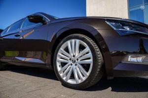 Brown Skoda SuperB 2016 in Marijampole, with an engine capacity of 1.97 L and mileage of 179 thousand km for 15950 €, photo 8 on AUTOMOTO.COM.LV