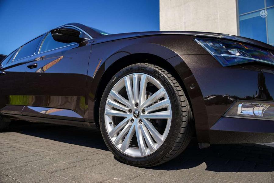 Brown Skoda SuperB 2016 in Marijampole, with an engine capacity of 1.97 L and mileage of 179 thousand km for 15950 €, photo 8 on AUTOMOTO.COM.LV