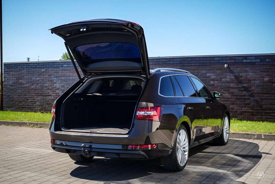 Brown Skoda SuperB 2016 in Marijampole, with an engine capacity of 1.97 L and mileage of 179 thousand km for 15950 €, photo 15 on AUTOMOTO.COM.LV