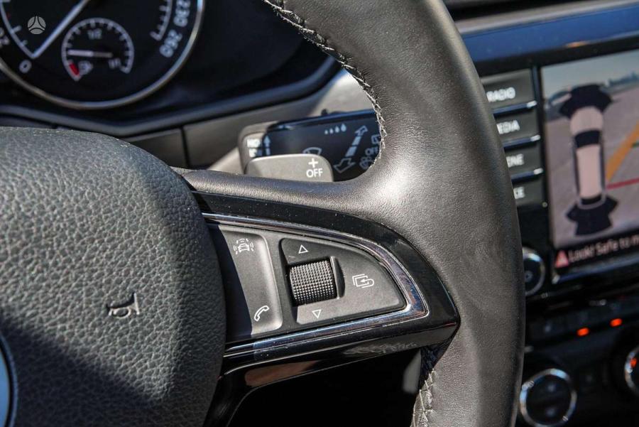 Brown Skoda SuperB 2016 in Marijampole, with an engine capacity of 1.97 L and mileage of 179 thousand km for 15950 €, photo 26 on AUTOMOTO.COM.LV