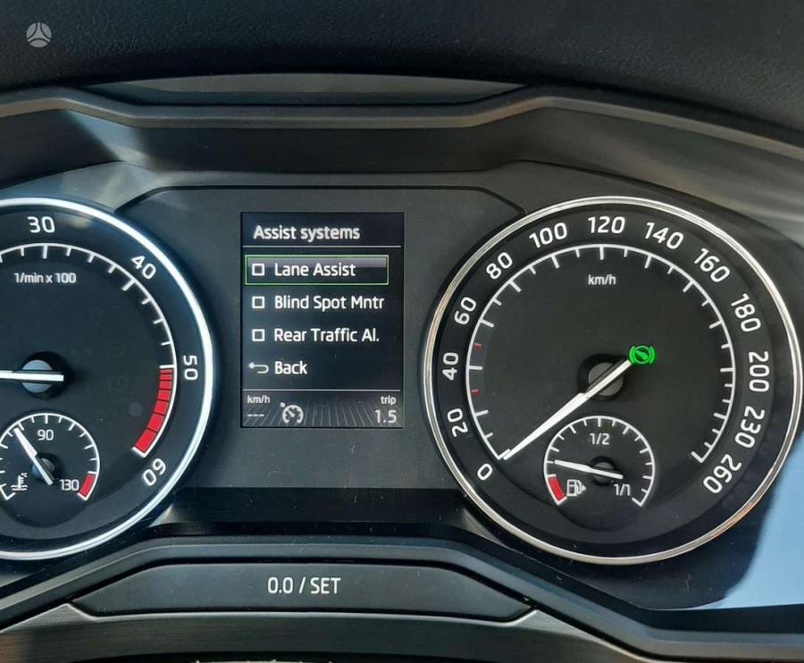 Brown Skoda SuperB 2016 in Marijampole, with an engine capacity of 1.97 L and mileage of 179 thousand km for 15950 €, photo 28 on AUTOMOTO.COM.LV