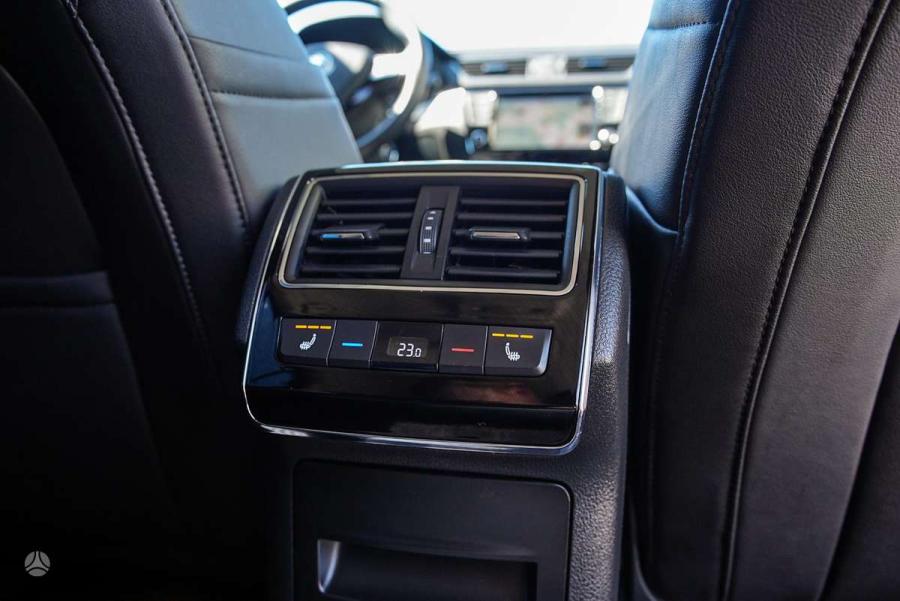 Brown Skoda SuperB 2016 in Marijampole, with an engine capacity of 1.97 L and mileage of 179 thousand km for 15950 €, photo 39 on AUTOMOTO.COM.LV