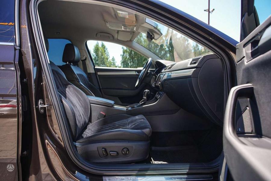Brown Skoda SuperB 2016 in Marijampole, with an engine capacity of 1.97 L and mileage of 179 thousand km for 15950 €, photo 44 on AUTOMOTO.COM.LV