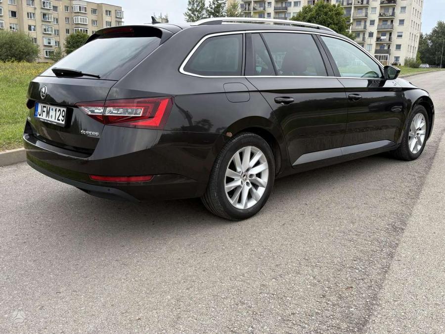 Brown Skoda SuperB 2016 in Vilnius, with an engine capacity of 1.97 L and mileage of 249 thousand km for 9800 €, photo 3 on AUTOMOTO.COM.LV