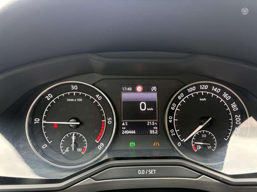 Brown Skoda SuperB 2016 in Vilnius, with an engine capacity of 1.97 L and mileage of 249 thousand km for 9800 €, photo 8 on AUTOMOTO.COM.LV
