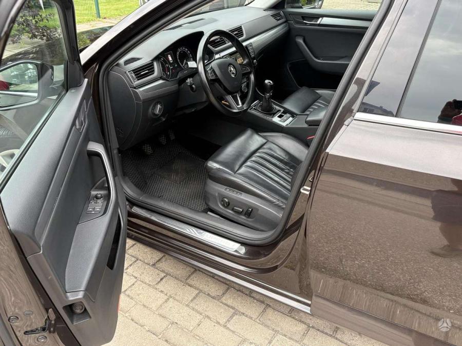 Brown Skoda SuperB 2016 in Vilnius, with an engine capacity of 1.97 L and mileage of 249 thousand km for 9800 €, photo 10 on AUTOMOTO.COM.LV