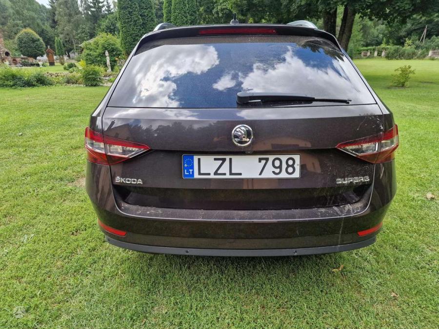 Brown Skoda SuperB 2017 in Klaipeda, with an engine capacity of 1.60 L and mileage of 350 thousand km for 8900 €, photo 8 on AUTOMOTO.COM.LV