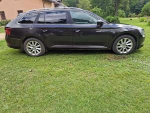 Brown Skoda SuperB 2017 in Klaipeda, with an engine capacity of 1.60 L and mileage of 350 thousand km for 8900 €, photo 16 on AUTOMOTO.COM.LV
