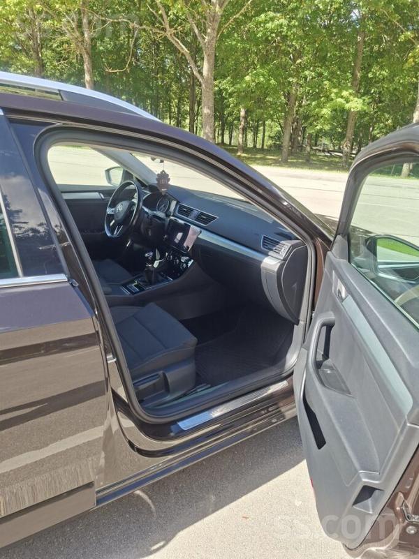 Skoda SuperB 2018 Alūksne vietnē Brūns Skoda SuperB 2018 Alūksne, ar dzinēja tilpumu 1.60 L un nobraukumu 0 tūkst. km par 8250 €, foto 5 vietnē AUTOMOTO.COM.LV