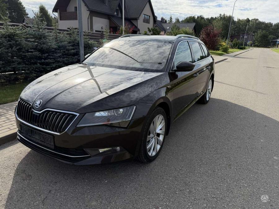 Brūns Skoda SuperB 2018 Vievis, ar dzinēja tilpumu 1.80 L un nobraukumu 151 tūkst. km par 14500 €, foto 1 vietnē AUTOMOTO.COM.LV