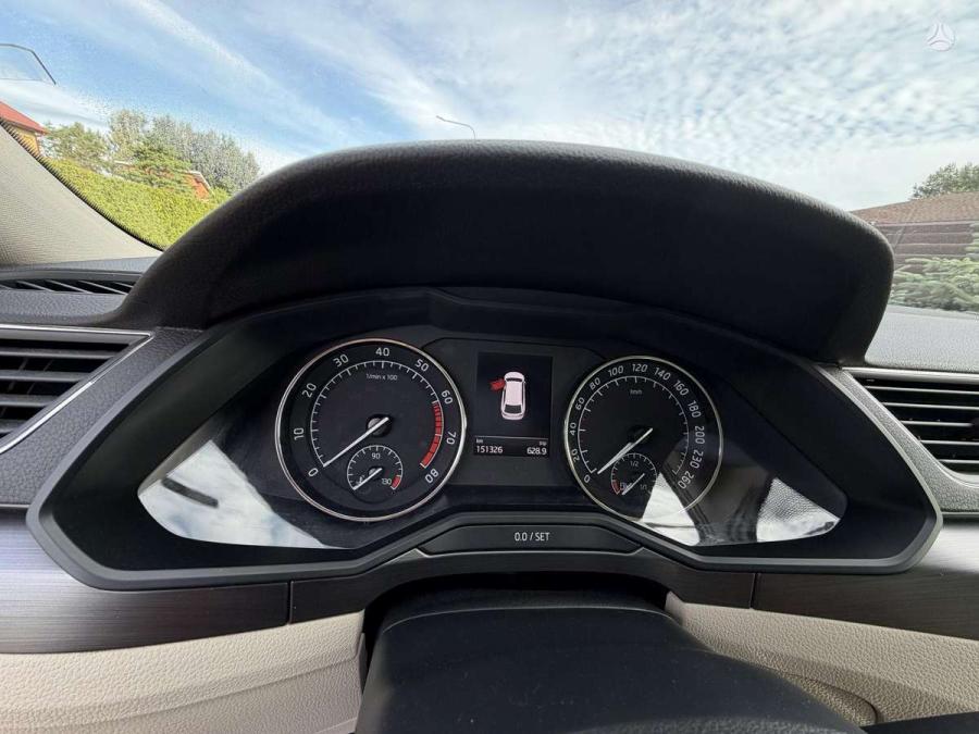 Brūns Skoda SuperB 2018 Vievis, ar dzinēja tilpumu 1.80 L un nobraukumu 151 tūkst. km par 14500 €, foto 9 vietnē AUTOMOTO.COM.LV