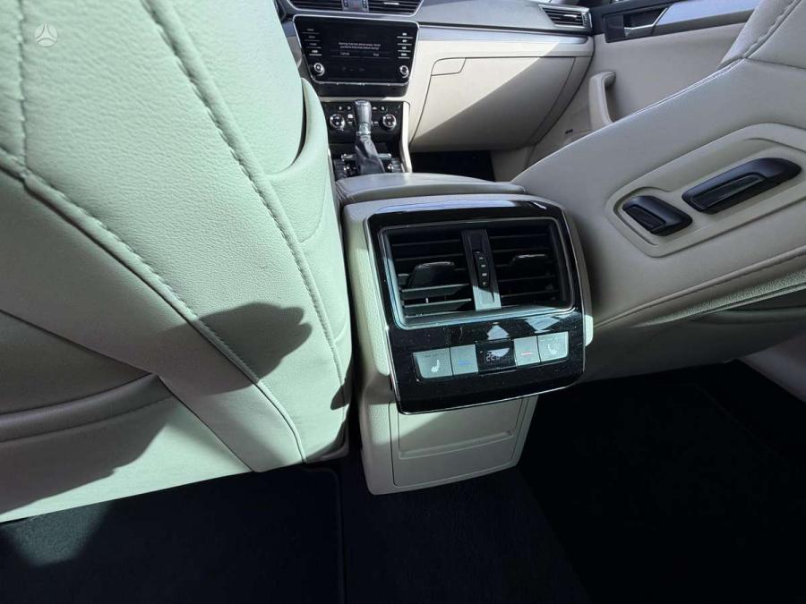 Brūns Skoda SuperB 2018 Vievis, ar dzinēja tilpumu 1.80 L un nobraukumu 151 tūkst. km par 14500 €, foto 14 vietnē AUTOMOTO.COM.LV