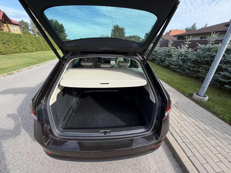Brūns Skoda SuperB 2018 Vievis, ar dzinēja tilpumu 1.80 L un nobraukumu 151 tūkst. km par 14500 €, foto 20 vietnē AUTOMOTO.COM.LV