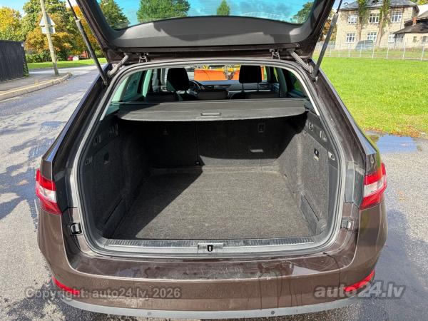 Brūns Skoda SuperB 2018 Tallina, ar dzinēja tilpumu 1.40 L un nobraukumu 307 tūkst. km par 7440 €, foto 6 vietnē AUTOMOTO.COM.LV