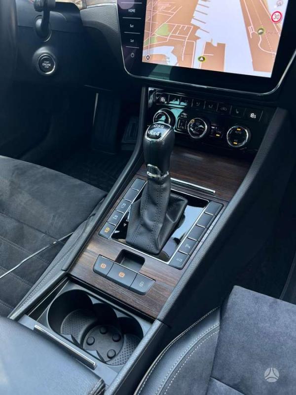 Brown Skoda SuperB 2021 in Klaipeda, with an engine capacity of 1.97 L and mileage of 119 thousand km for 23800 €, photo 10 on AUTOMOTO.COM.LV