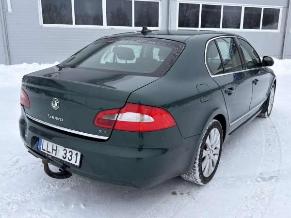 Zaļš Skoda SuperB 2009 Viļņa, ar dzinēja tilpumu 1.97 L un nobraukumu 524 tūkst. km par 2350 €, foto 3 vietnē AUTOMOTO.COM.LV
