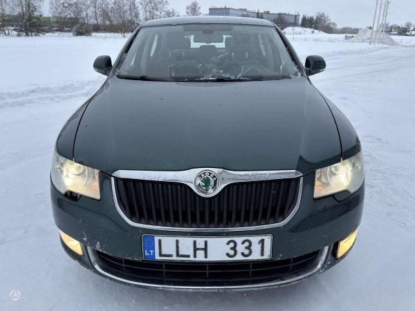 Zaļš Skoda SuperB 2009 Viļņa, ar dzinēja tilpumu 1.97 L un nobraukumu 524 tūkst. km par 2350 €, foto 4 vietnē AUTOMOTO.COM.LV