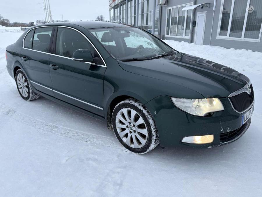 Green Skoda SuperB 2009 in Vilnius, with an engine capacity of 1.97 L and mileage of 524 thousand km for 2350 €, photo 6 on AUTOMOTO.COM.LV