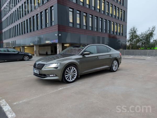 Skoda SuperB 2016 Rīga vietnē Zaļš Skoda SuperB 2016 Rīga, ar dzinēja tilpumu 2.00 L un nobraukumu 119 tūkst. km par 15900 €, foto 4 vietnē AUTOMOTO.COM.LV