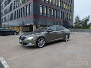 Green Skoda SuperB 2016 in Riga, with an engine capacity of 2.00 L and mileage of 119 thousand km for 15900 €, photo 4 on AUTOMOTO.COM.LV