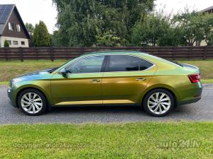 Green Skoda SuperB 2018 in Parnu, with an engine capacity of 1.40 L and mileage of 146 thousand km for 16500 €, photo 4 on AUTOMOTO.COM.LV