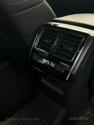 Green Skoda SuperB 2018 in Parnu, with an engine capacity of 1.40 L and mileage of 146 thousand km for 16500 €, photo 11 on AUTOMOTO.COM.LV