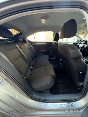 Green Skoda SuperB 2018 in Parnu, with an engine capacity of 1.40 L and mileage of 146 thousand km for 16500 €, photo 13 on AUTOMOTO.COM.LV
