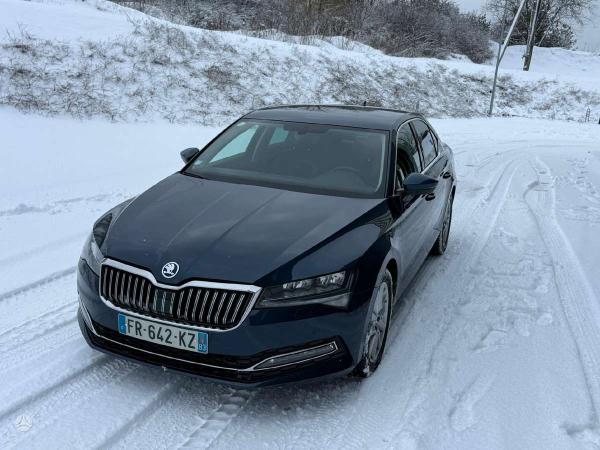 Green Skoda SuperB 2020 in Vilnius, with an engine capacity of 1.97 L and mileage of 275 thousand km for 12200 €, photo 3 on AUTOMOTO.COM.LV