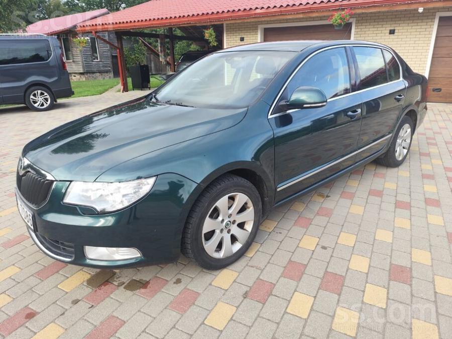 Green Skoda SuperB 2009 in Saldus, with an engine capacity of 1.80 L and mileage of 197 thousand km for 2650 €, photo 3 on AUTOMOTO.COM.LV