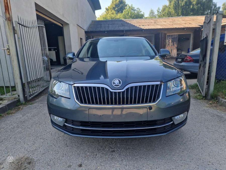 Zaļš Skoda SuperB 2013 Panevēža, ar dzinēja tilpumu 2.00 L un nobraukumu 340 tūkst. km par 4990 €, foto 4 vietnē AUTOMOTO.COM.LV